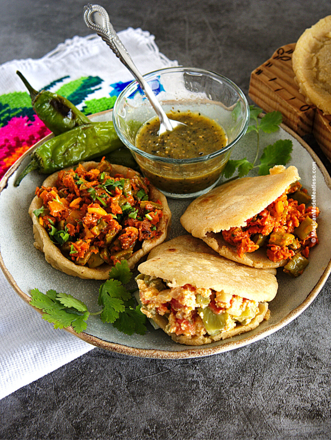 Easy Mexican Mushroom Recipe: Champiñones A La Mexicana | Mexican Made ...