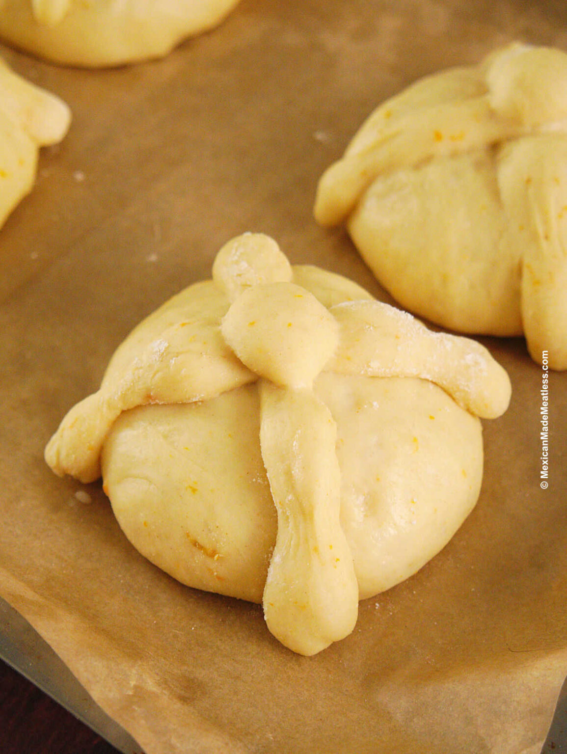 The BEST Vegan Pan De Muerto: Mexican Day Of The Dead Bread | Mexican ...