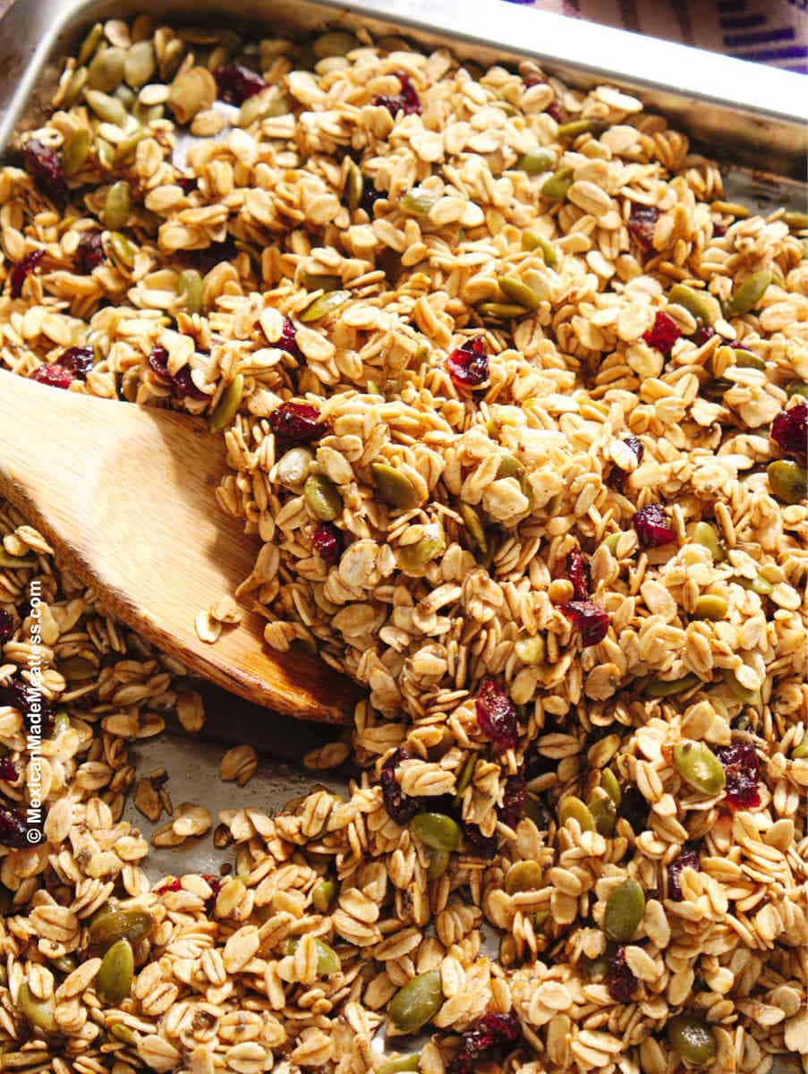 Mexican Granola With Pepitas, Chia Seeds And Chocolate | Mexican Made ...